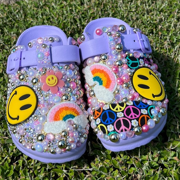 Source Unknown | Shoes | Dont Worry Be Happy Clogs Peace Hippie Young ...